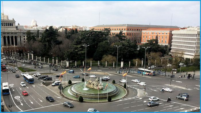 ? La terraza del Palacio de Cibeles, una azotea monumental.